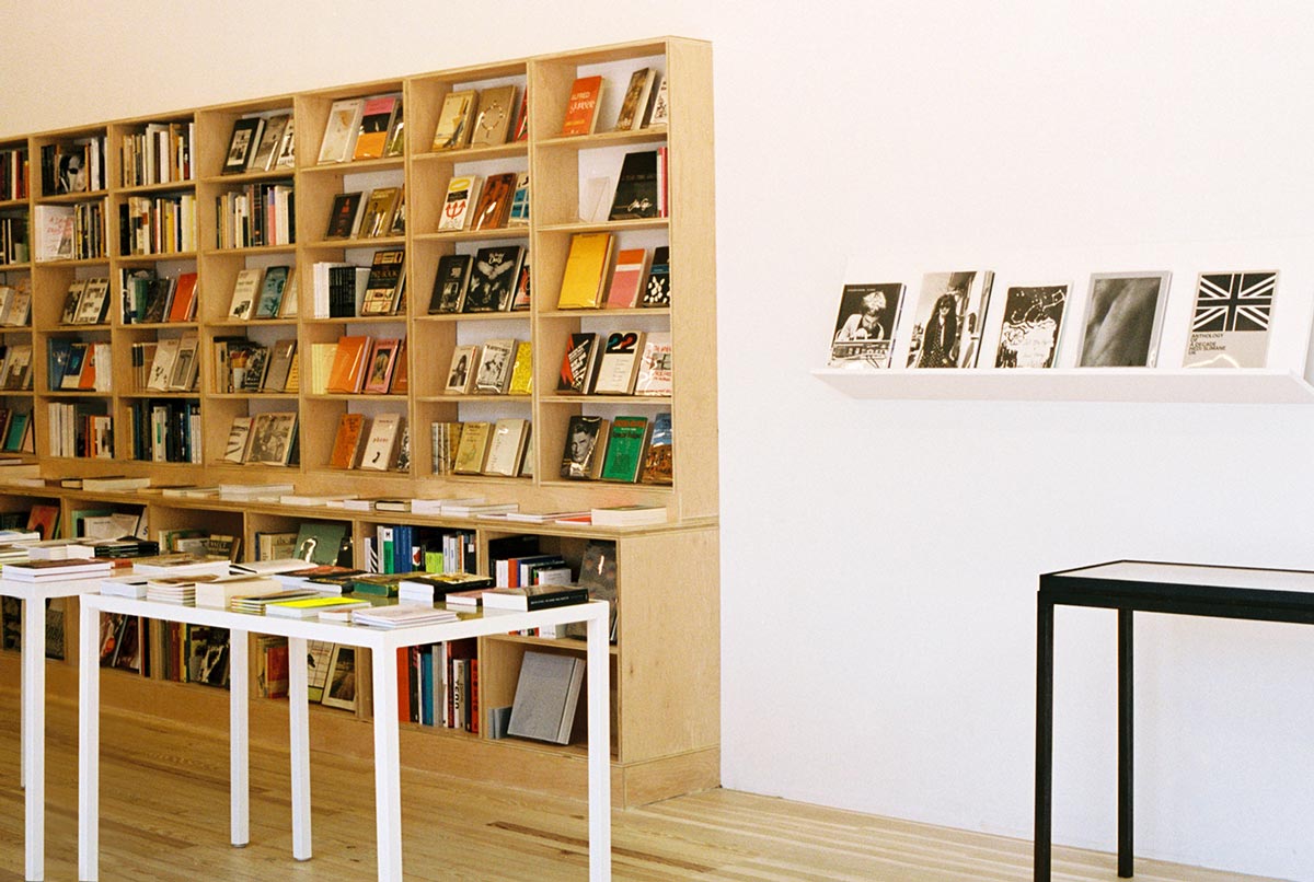 Gallery - Jonathan Ball Publishers